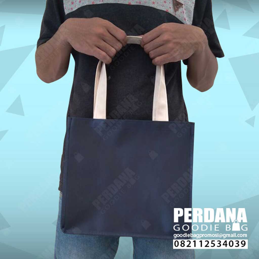 Tas Goodie Bag Microprada Biru Dongker Puri Indah - Perdana Goodie Bag ...