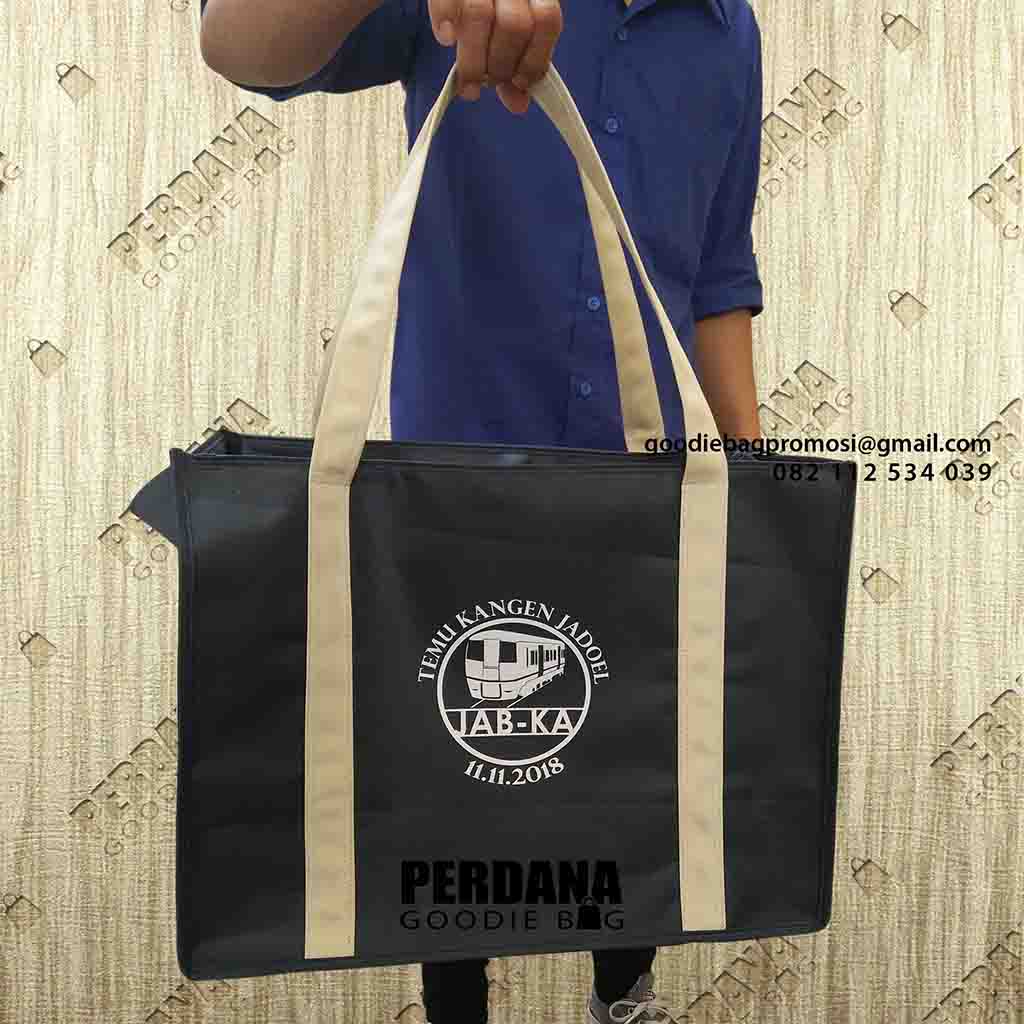 Tempat Pembuatan Souvenir Tas Favorit Untuk Berbagai Acara - Perdana ...